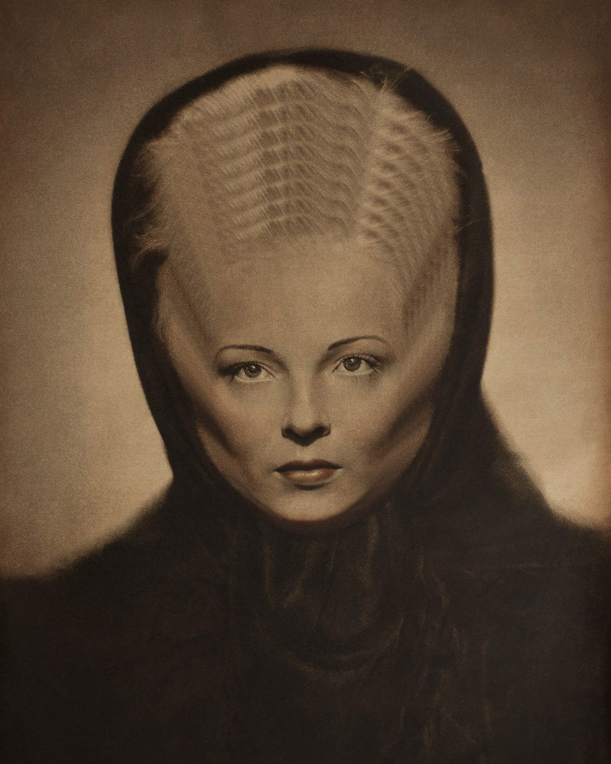 Beautiful Aliens - Mirella von Chrupek